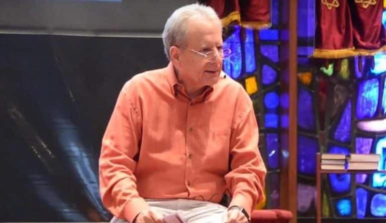 Charlie Ross Net Worth. Meet his wife and kids, his age, birthday