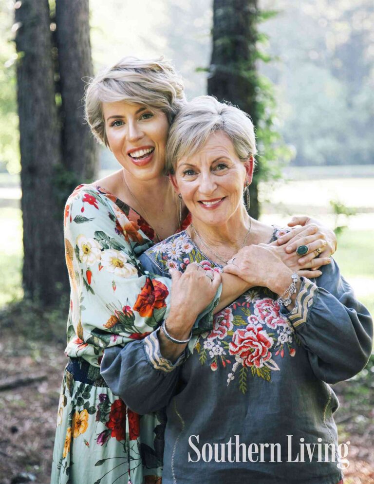 Erin Napier in Tear asks fans to pray for her mother. Here’s what ...